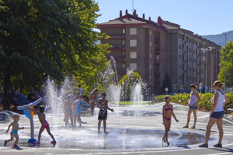 Ventajas de integrar un parque de agua VORTEX en la ciudad